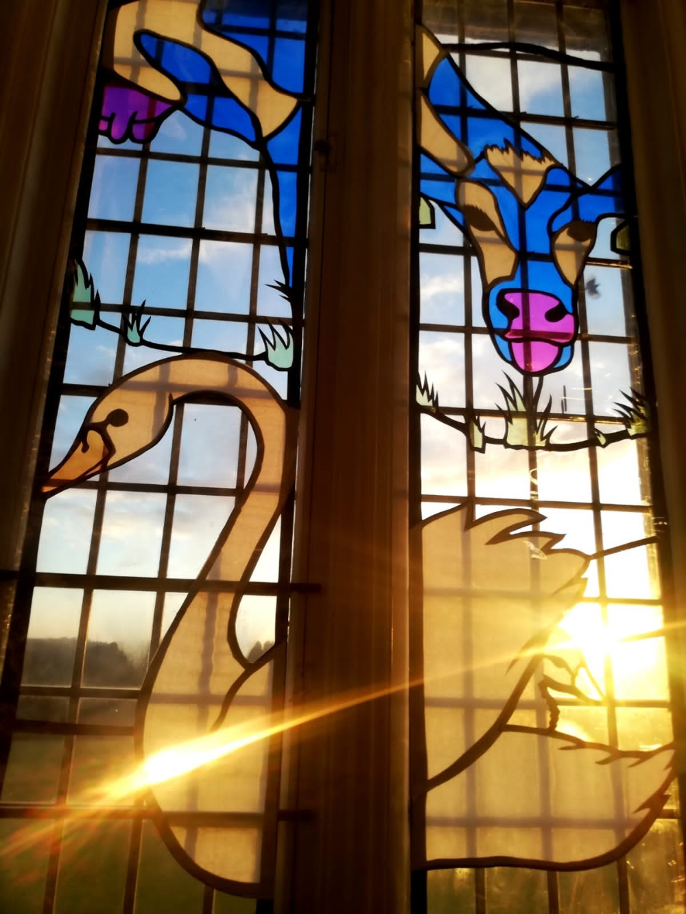 Mansion’s illuminated windows bring a touch of glass to Christmas ⋆ ...