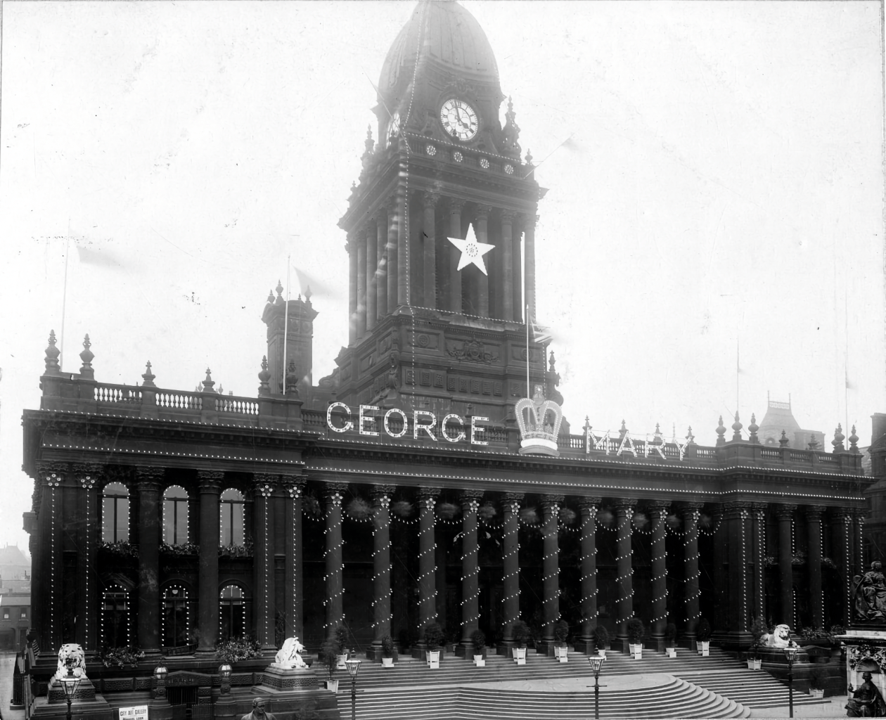 History’s Coronation streets revealed as photos revisit crowning glory ...