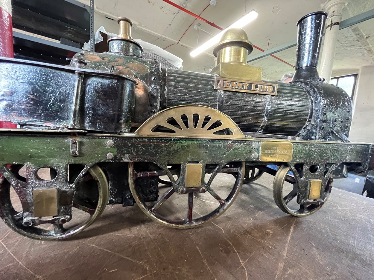 Family reunion is a steam come true as Jenny Lind hits new high ⋆ Leeds ...